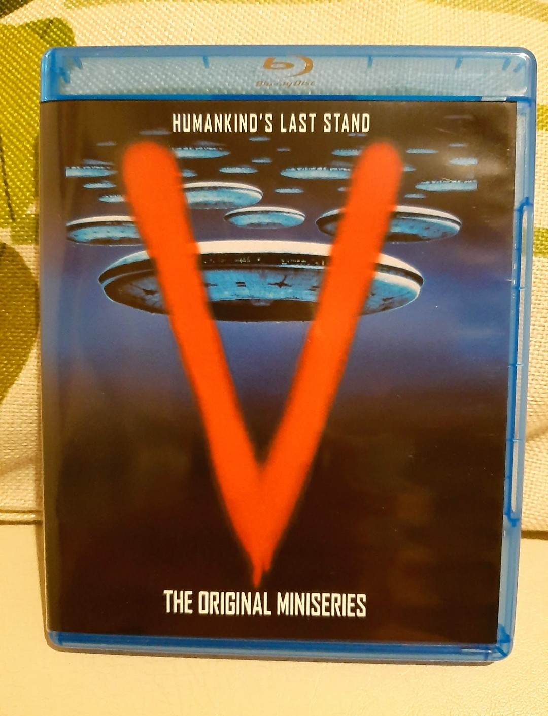 A Look Back at V: The Original Miniseries (1983) – Author Carlo Carrasco