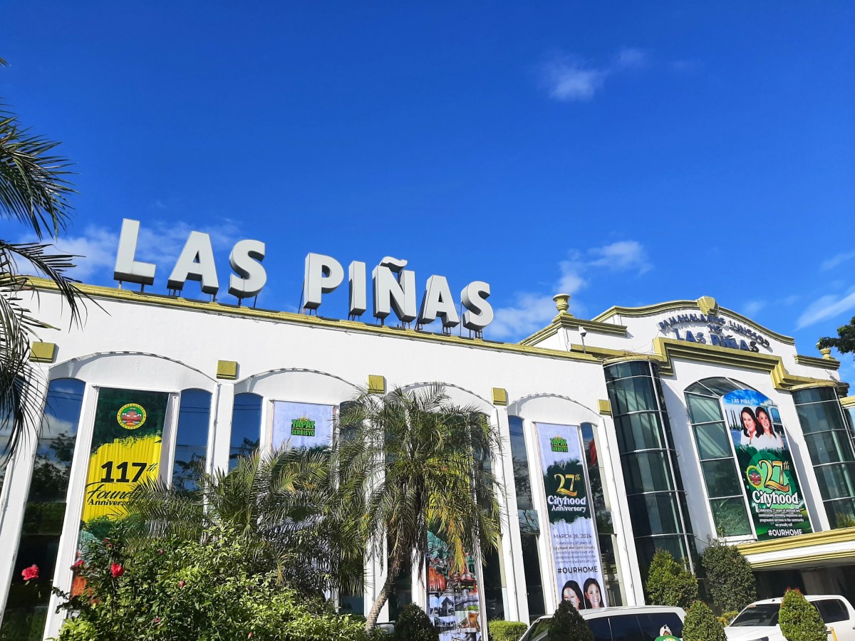 Las Piñas City Mayor supports development projects of barangays ...